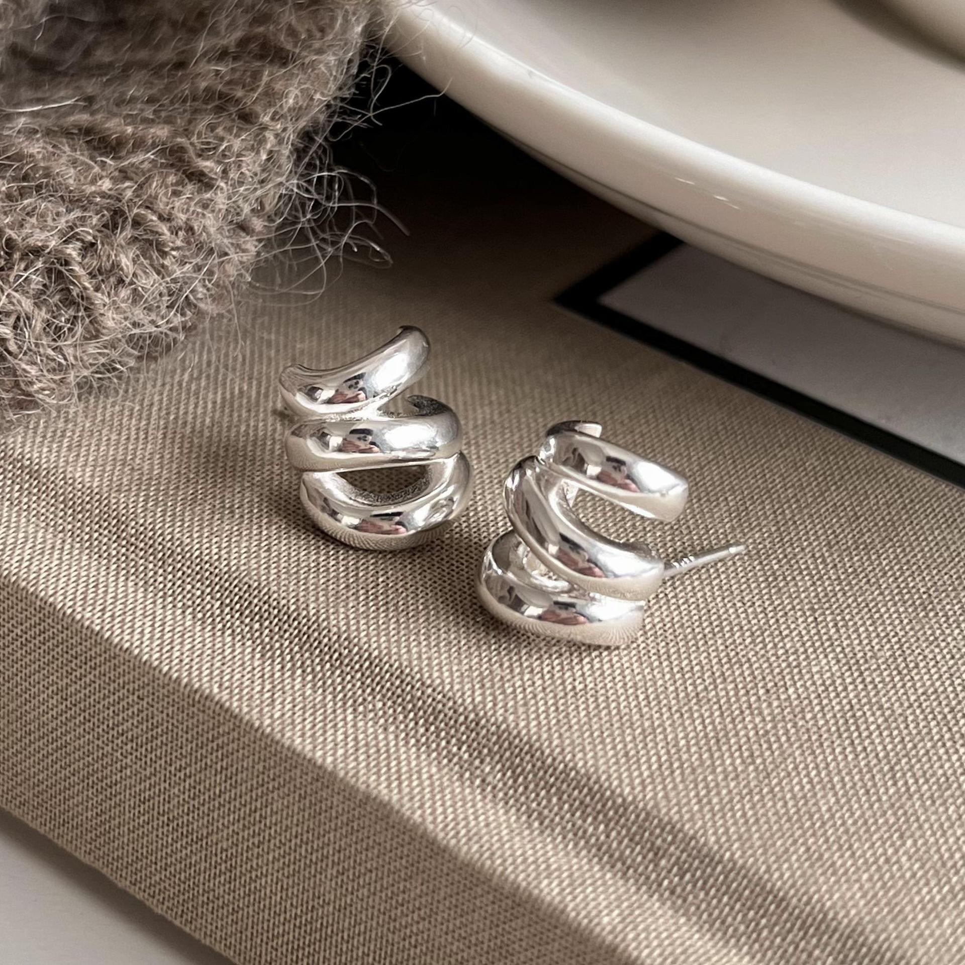 S925 Sterling Silver Wavy Hollow Ear Stud - CJdropshipping